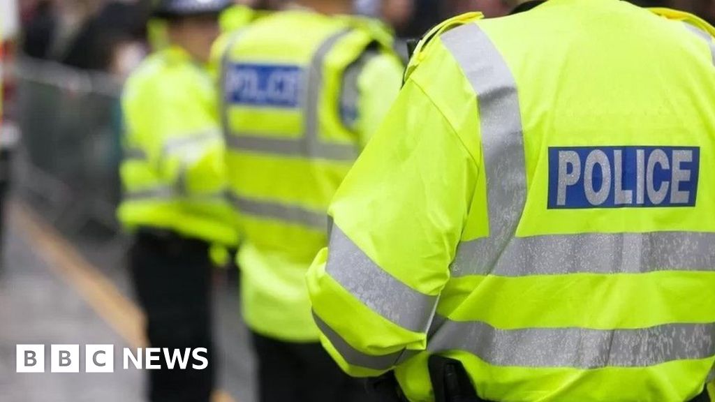 Gloucestershire Police: Concerns over 'really inexperienced' staff ...