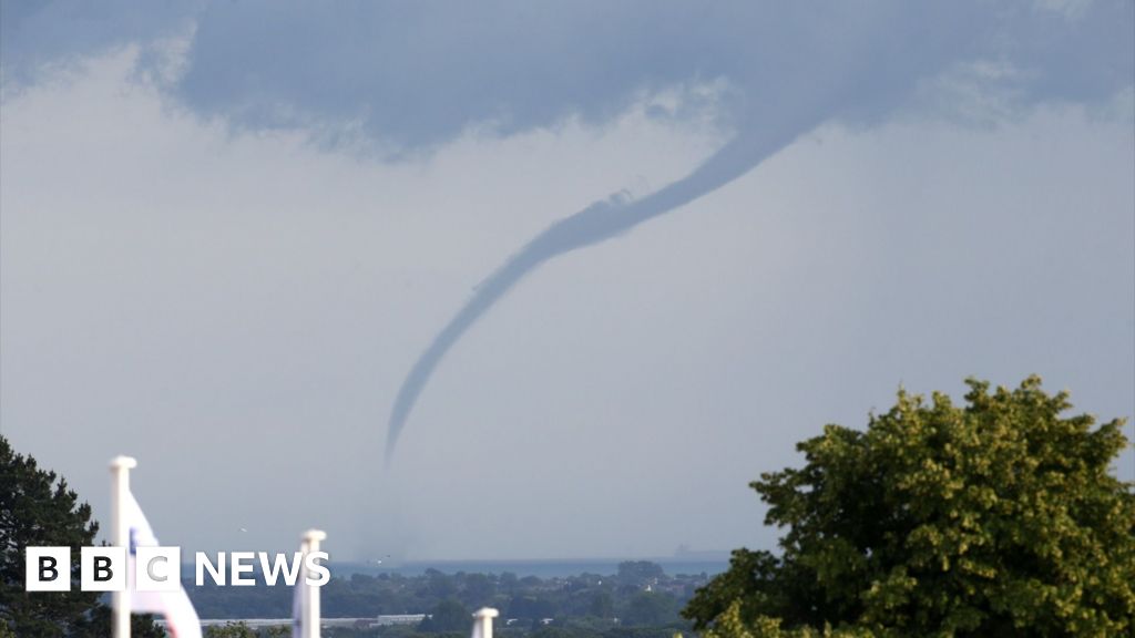 How England holds the record for most tornadoes in the world - BBC News