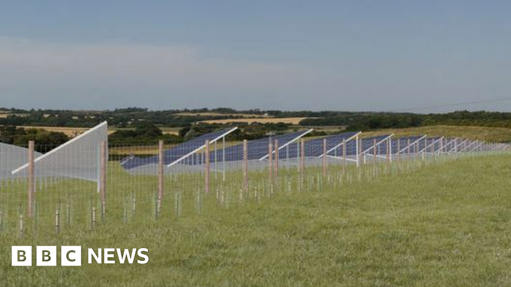 Isle of Wight solar farm and energy hub set to power 14,000 homes - BBC ...