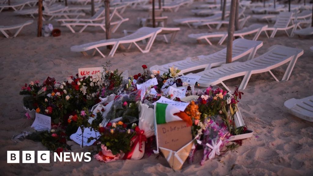 Tunisia attack: What we know so far - BBC News