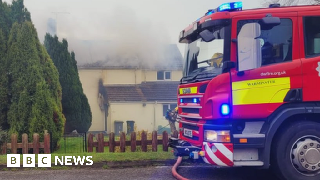 Woman escaped via window as fire destroys Heytesbury home - BBC News