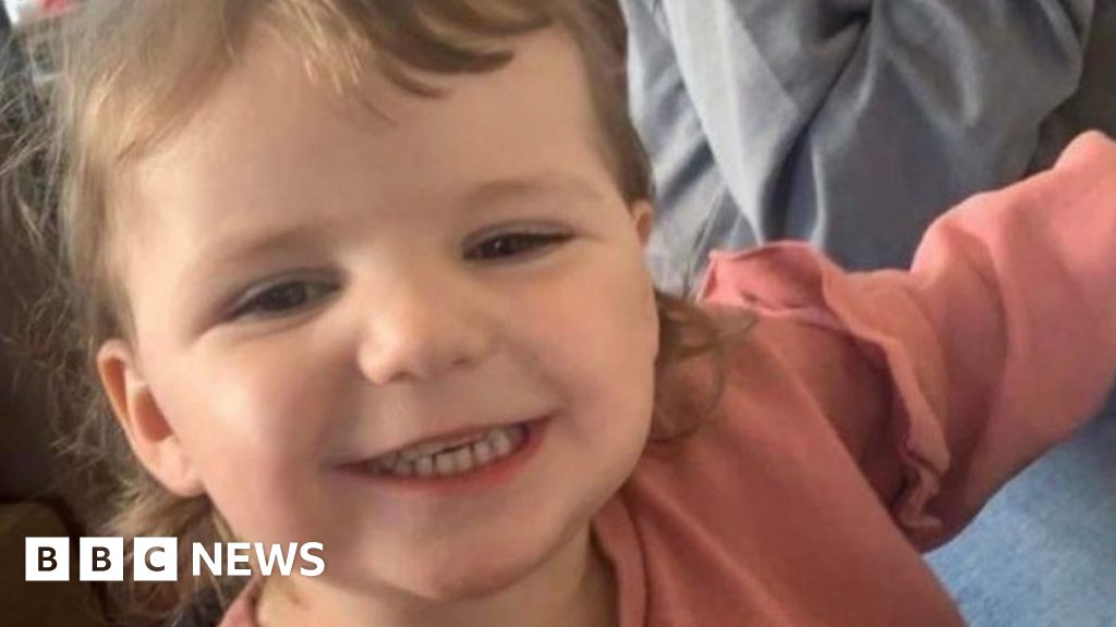 Maya Chappell: Toddler murder accused appears in court - BBC News