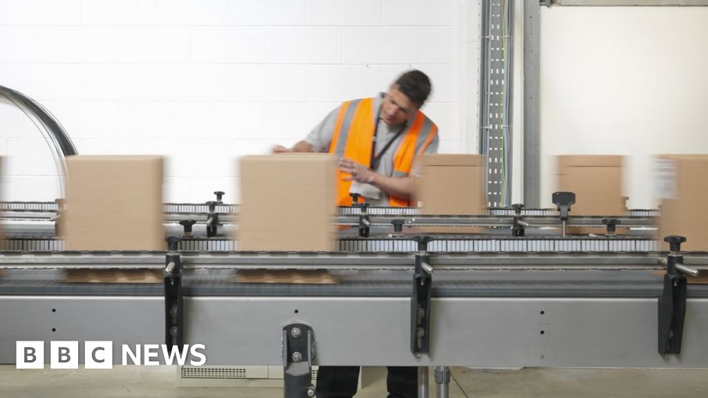 Ulster Bank survey: NI private sector 'in weakened state' - BBC News