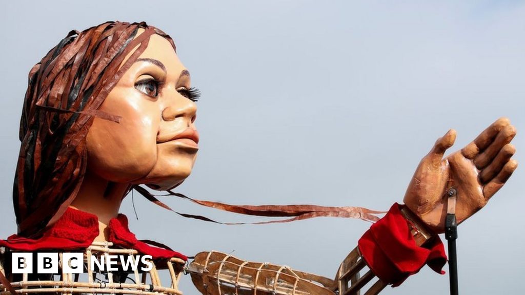 Little Amal: Syrian refugee child puppet returns to London