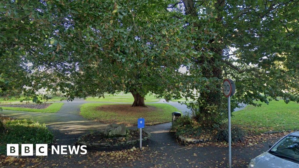 Truro assault victim suffers serious head injuries - BBC News