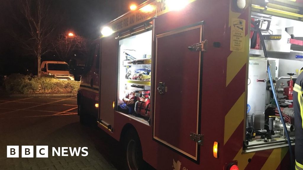 Hampshire Fire Service scraps two-crew mini fire engine plan