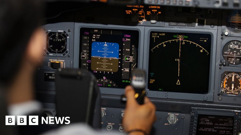 Virtual Aerospace: Covid-era voucher boom dooms simulator firm - BBC News