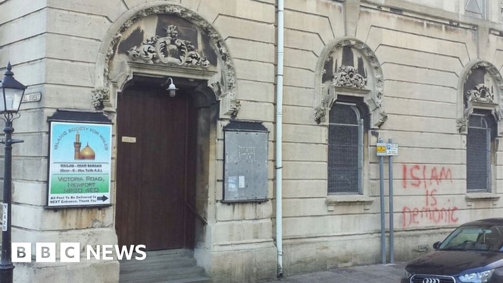 'Islam is demonic' graffiti sprayed on Newport mosque - BBC News