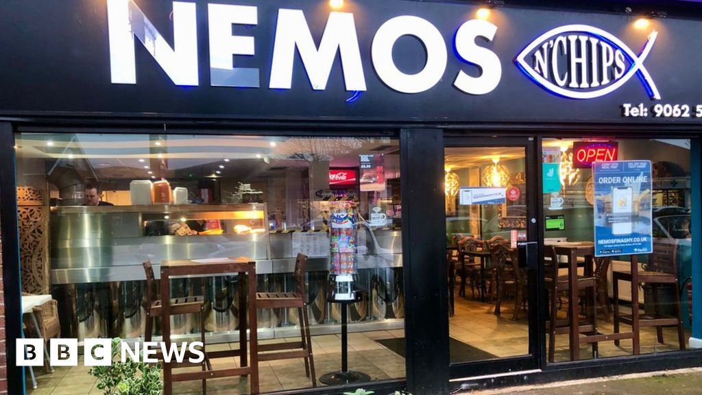 Just Eat: Takeaway owner loses almost £9,000 in suspected fraud - BBC News