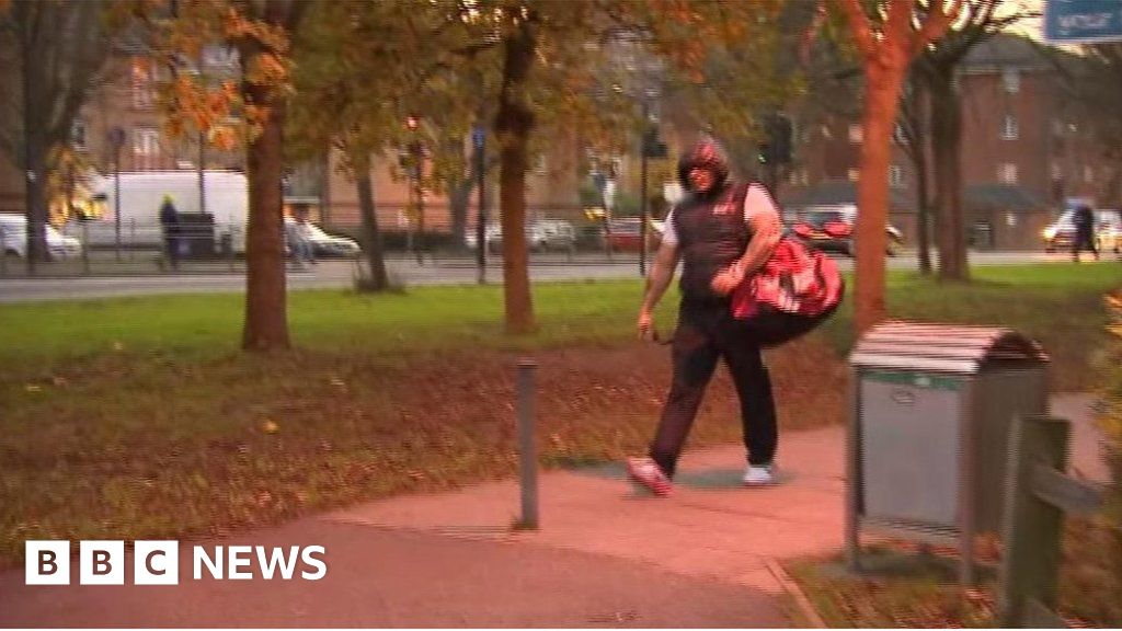 Amateur bodybuilder sells steroids from living room