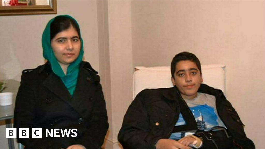 Malala Yousafzai hosts service remembering Peshawar school attack - BBC ...