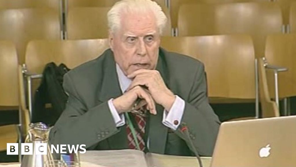'Giant of Scots law' Lord McCluskey dies aged 88