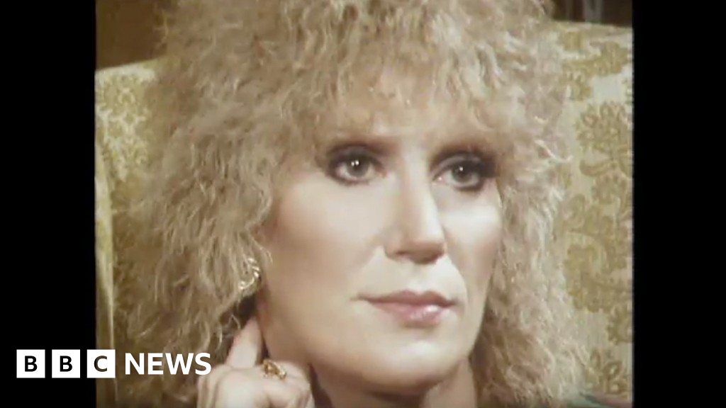 Dusty Springfield gives advice to a young Sheena Easton