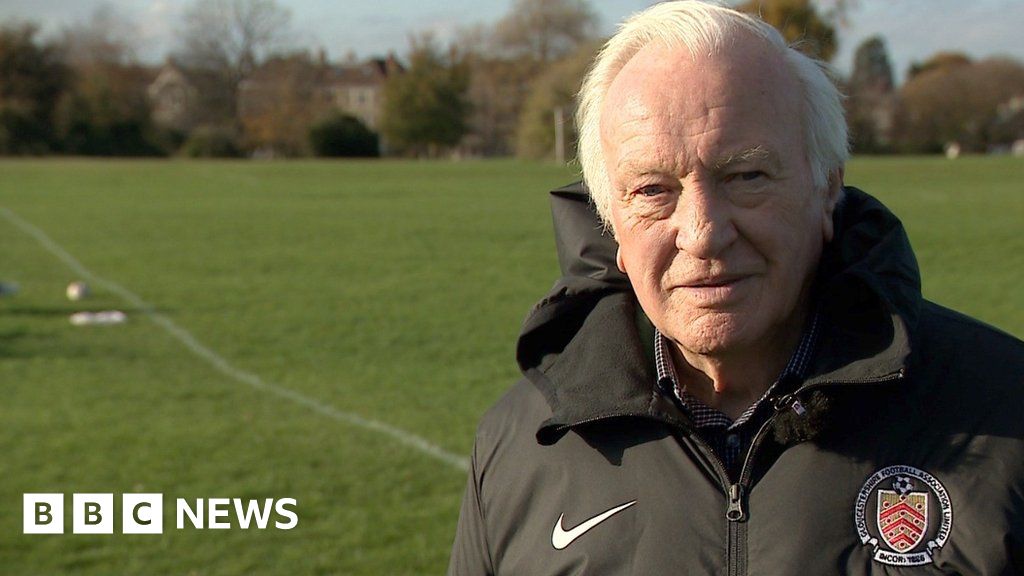 Bristol: Ex-pro football referee wants to train next generation - BBC News