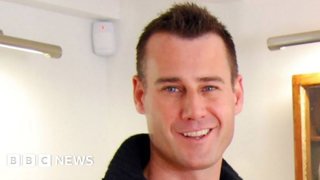 Ex-Blue Peter presenter Tim Vincent calls for Wrexham to be a city ...