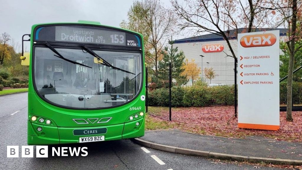 New bus service to Droitwich launches to help workers