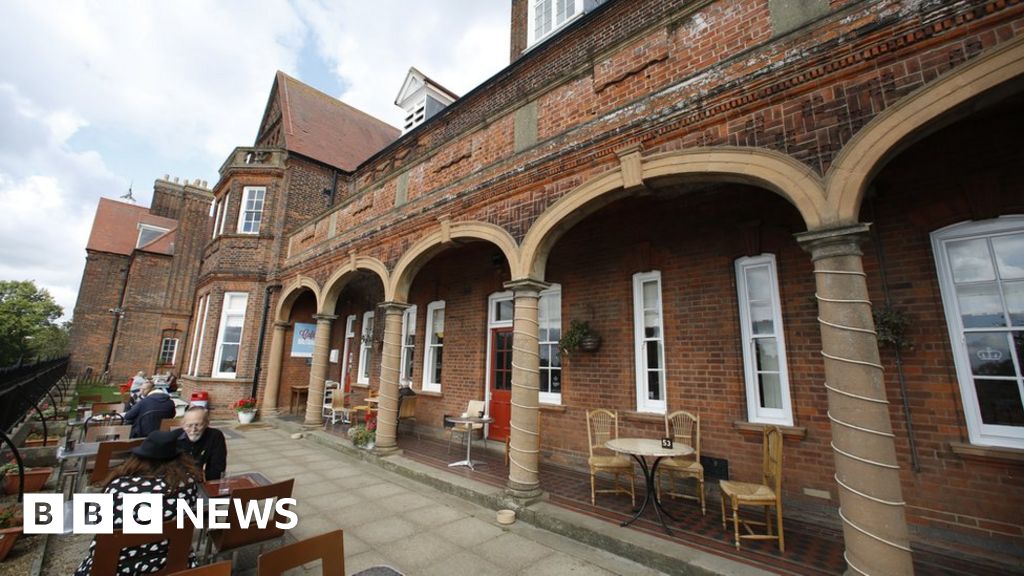 Norwich Prison's Cafe Britannia reviewed under planning rules - BBC News