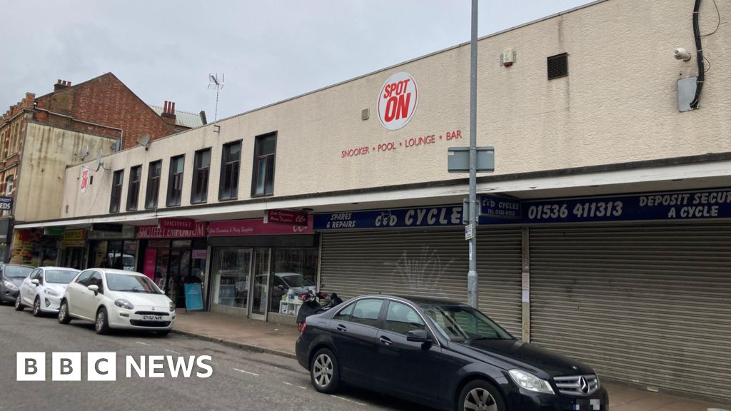 Kettering: Snooker hall conversion will 'strengthen' town - BBC News