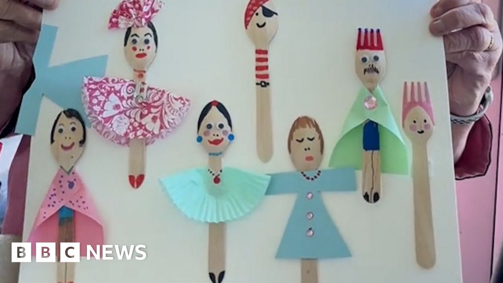 A Pitullie grandmother's craft videos have made her famous. - BBC News