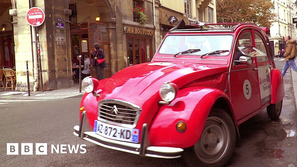 Taking a Citroen 2CV for a drive in Paris - BBC News