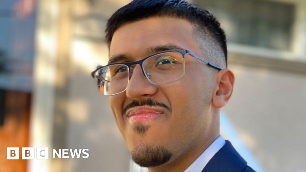 Hull stabbing: Man, 24, charged with murder of Sachin Hawkins - BBC News