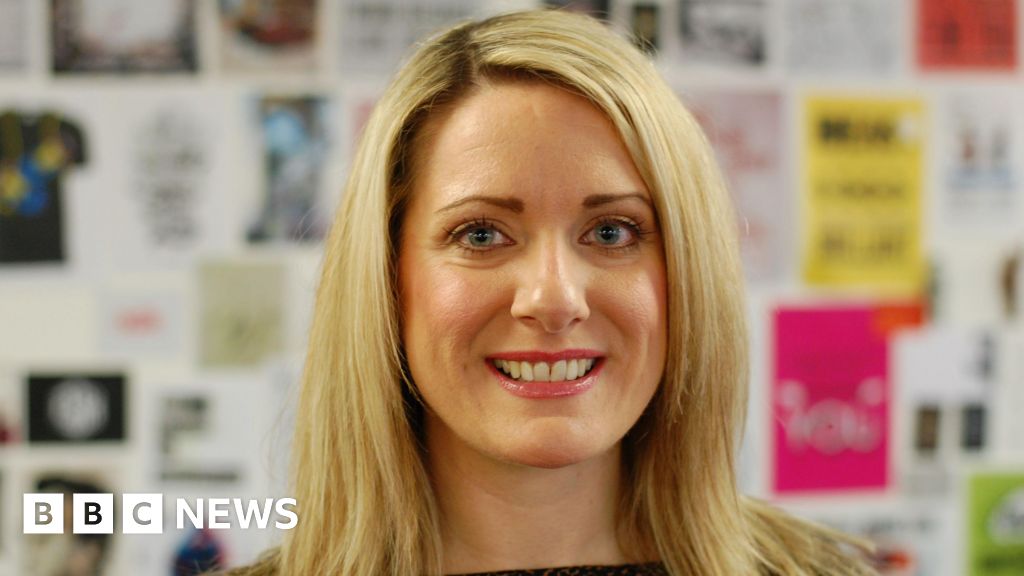 Cancer all-clear inspires woman to retrain as nurse in Wolverhampton - BBC News