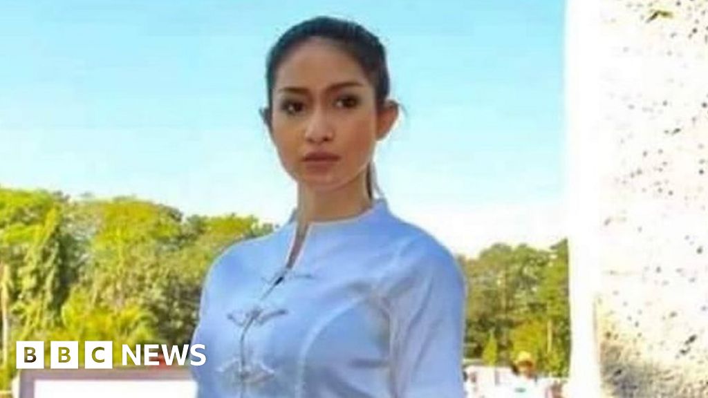 Myanmar beauty queen 'dethroned over Rohingya video' - BBC News