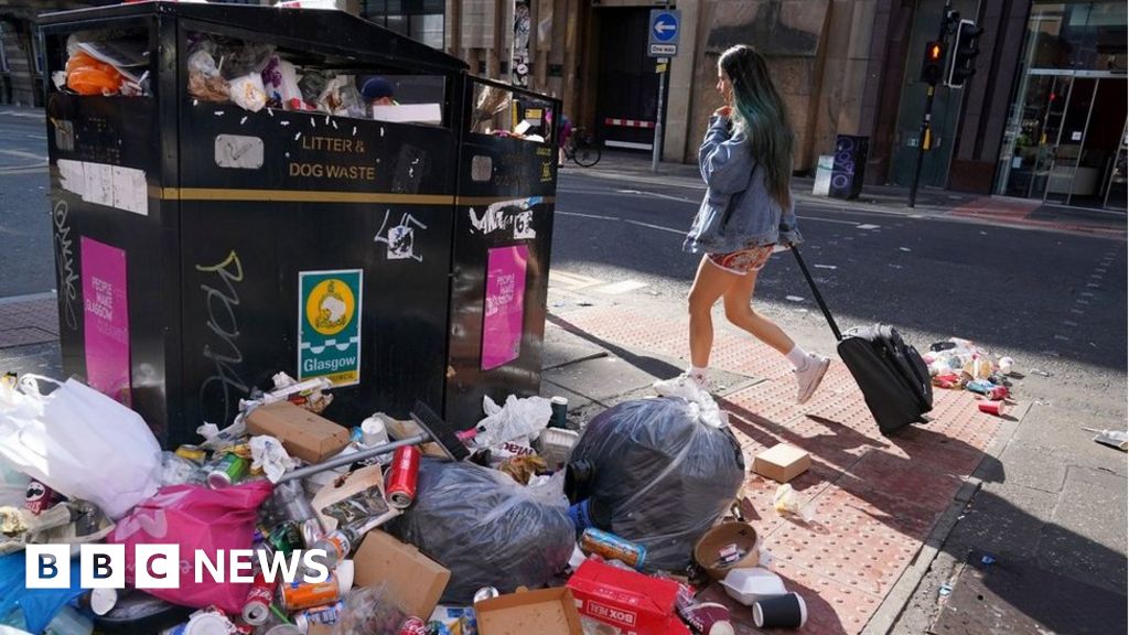 School and bin workers accept council pay offer