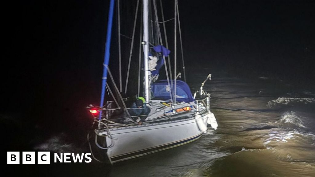 Oban Lifeboat called out to yacht rescue in violent storm winds