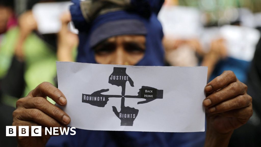 Rohingya refugees protest against Myanmar crackdown anniversary - BBC News