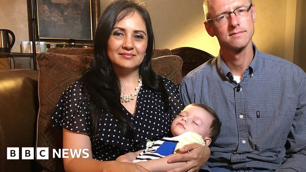 'Baby swap' parents on returning home - BBC News
