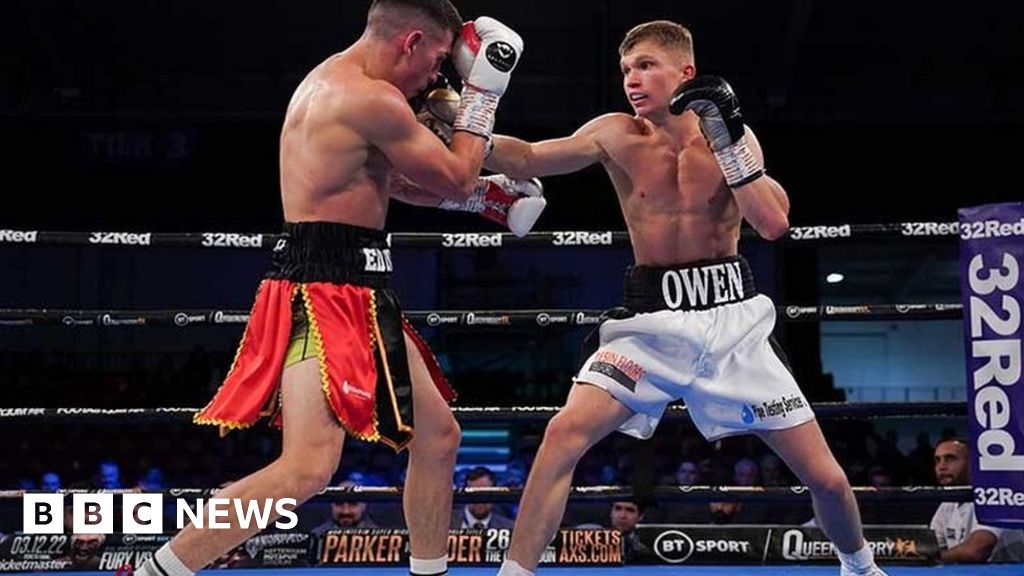 Coventry University boxer signs with Tyson Fury's promoter