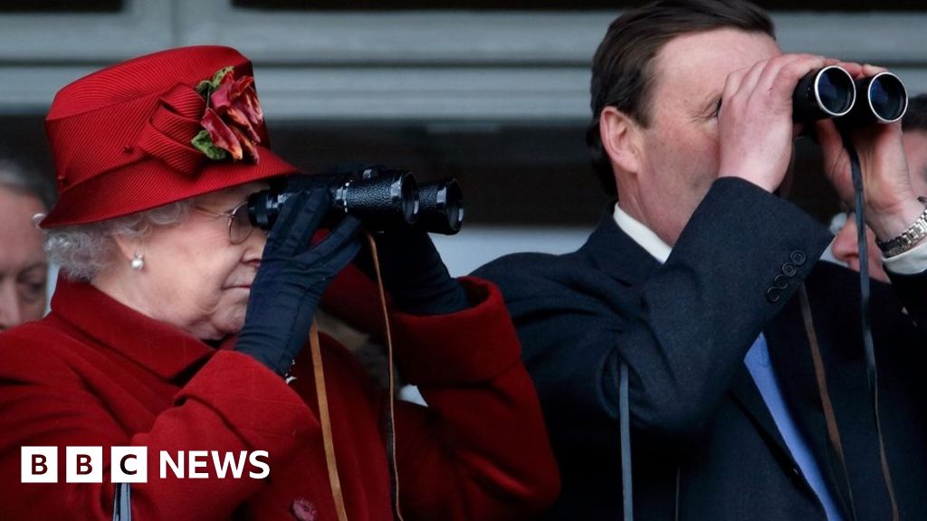 Queen Elizabeth II: Racing 'has lost its best friend' - BBC News