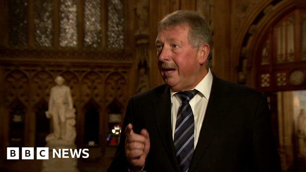 Brexit: DUP's Sammy Wilson warns UK government