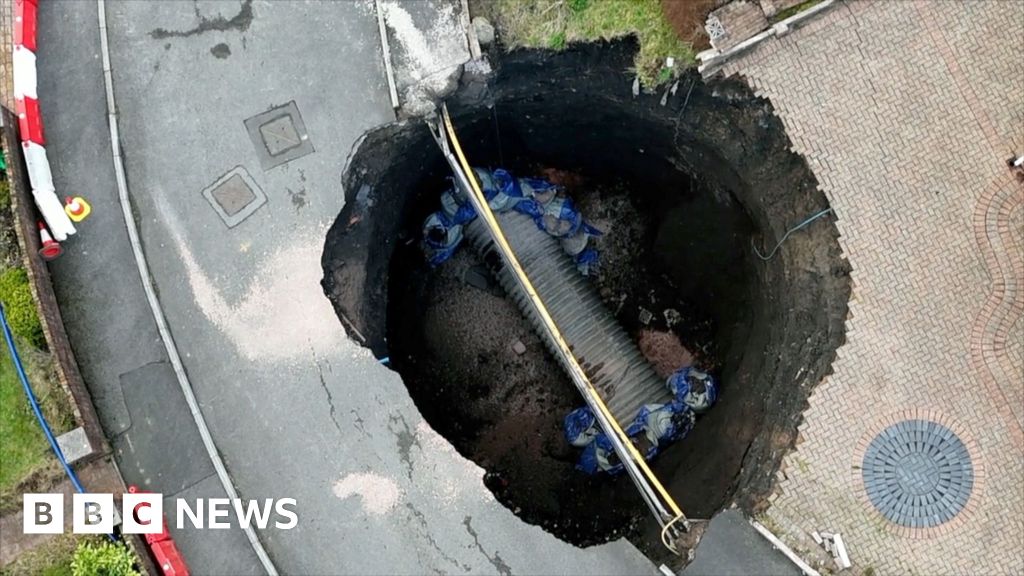 Merthyr Tydfil: Repair work begins after sinkhole nightmare - BBC News