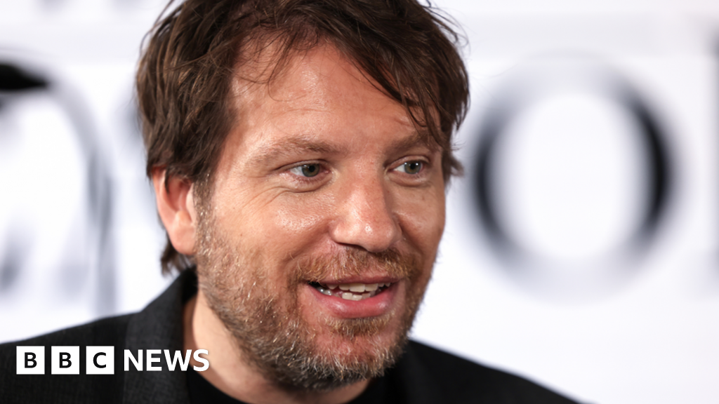 Star Wars filmmaker gets freedom of Nuneaton