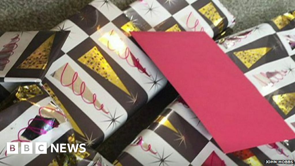 Secret Santa goes nationwide in New Zealand - BBC News