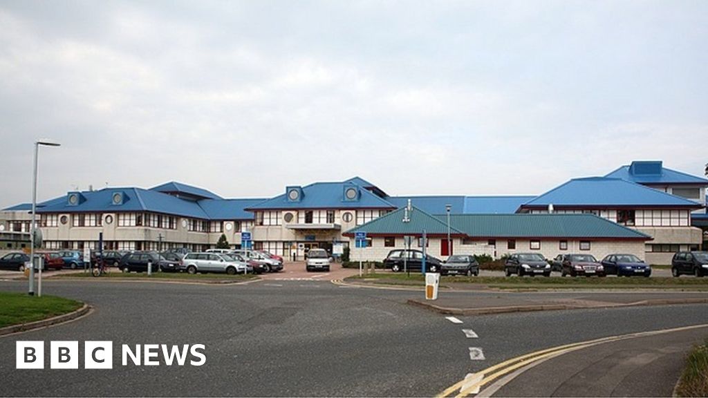 Royal Bournemouth Hospital's A&E 'to be Dorset's main one' - BBC News
