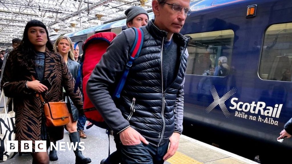 ScotRail: Government optimistic over new 4.2% pay offer