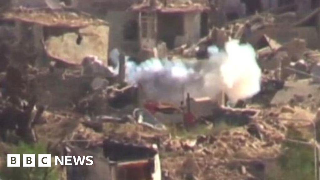 Syria conflict: Is this a new kind of world war? - BBC News