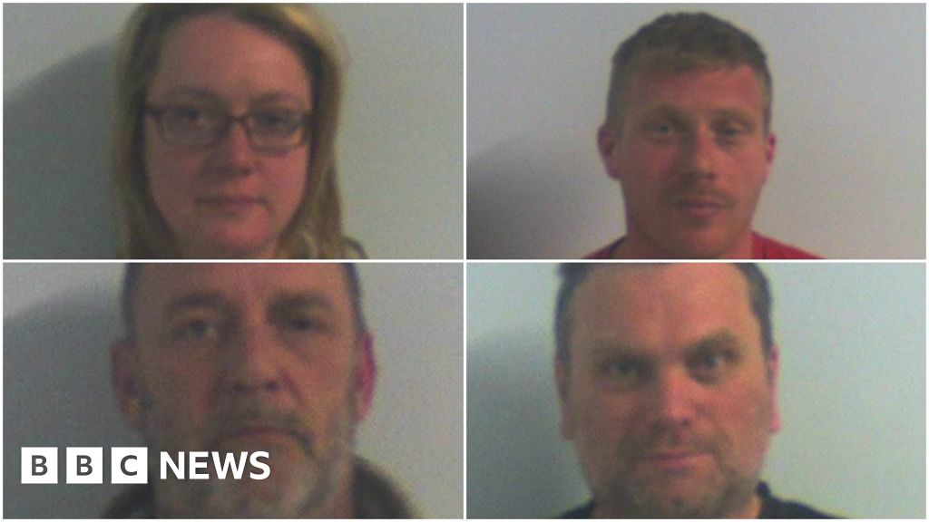 Pembrokeshire drugs gang jailed for £1m cocaine shipping - BBC News