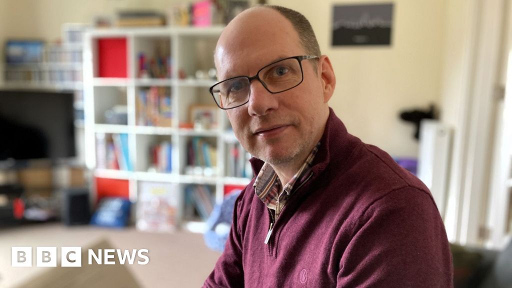 Norwich man with Parkinson's denied Blue Badge wants change - BBC News