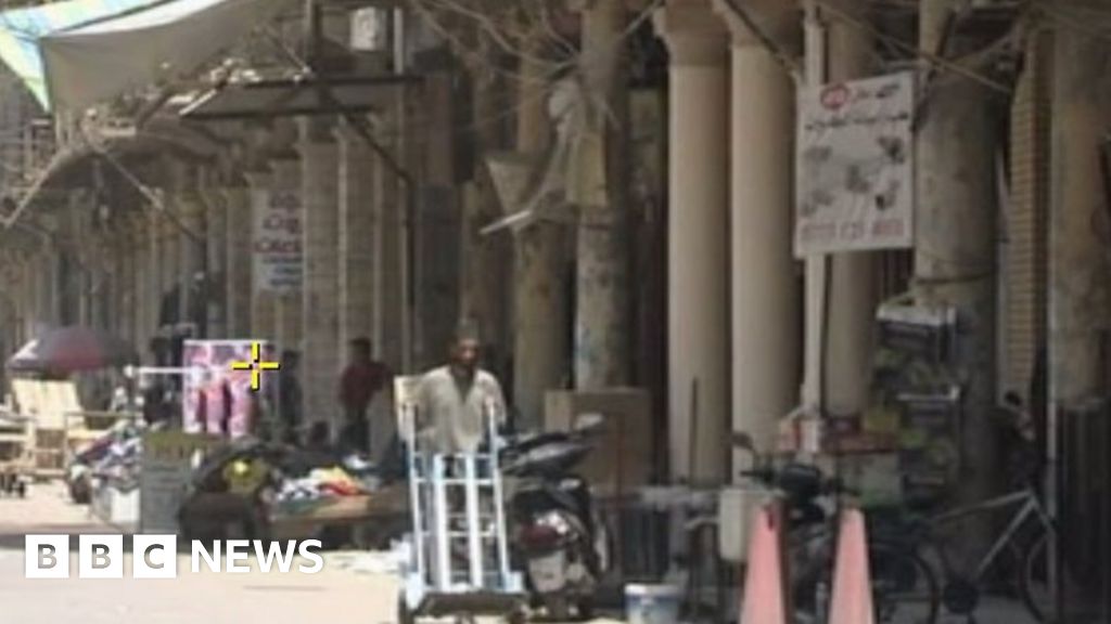 Baghdad's oldest street a reminder of Iraq diversity - BBC News