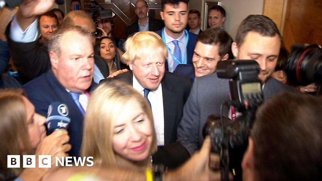 Crowds packed for Boris Johnson Brexit speech