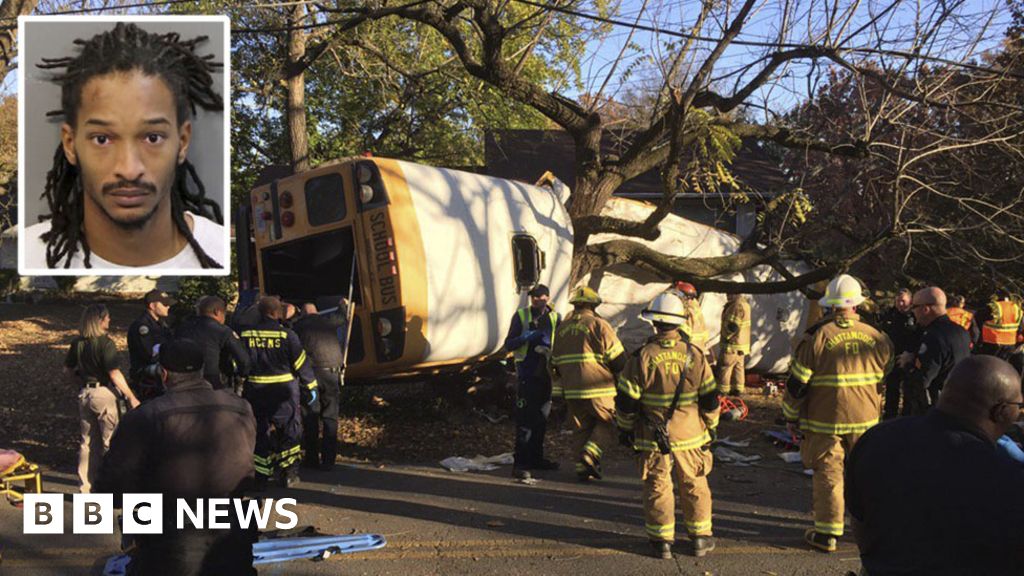 Driver arrested after deadly Tennessee school bus crash - BBC News