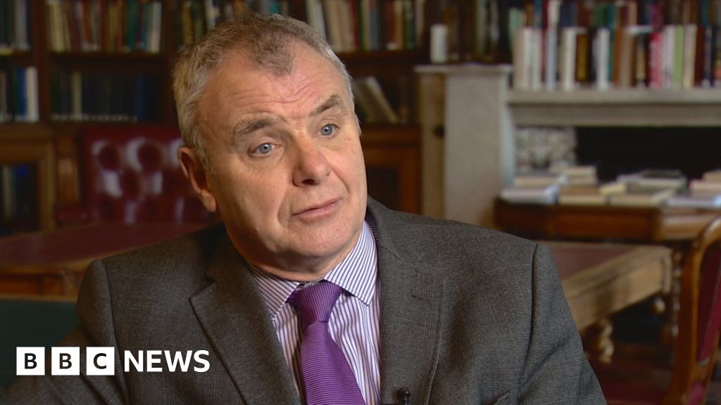 Health expert warns of flu impact on operations - BBC News