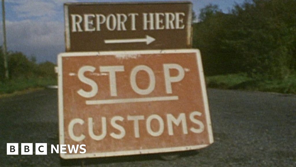 Brexit: Policing border will be 'mission impossible' - BBC News