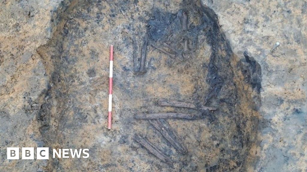 East Yorkshire: Prehistoric human remains found in village