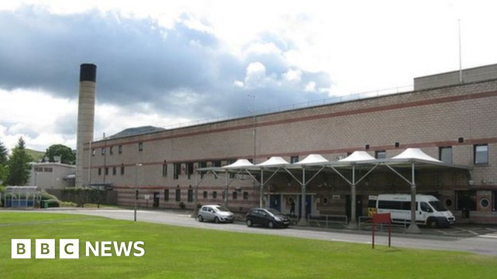 NHS Borders' new medical director outlines 'huge challenges' - BBC News