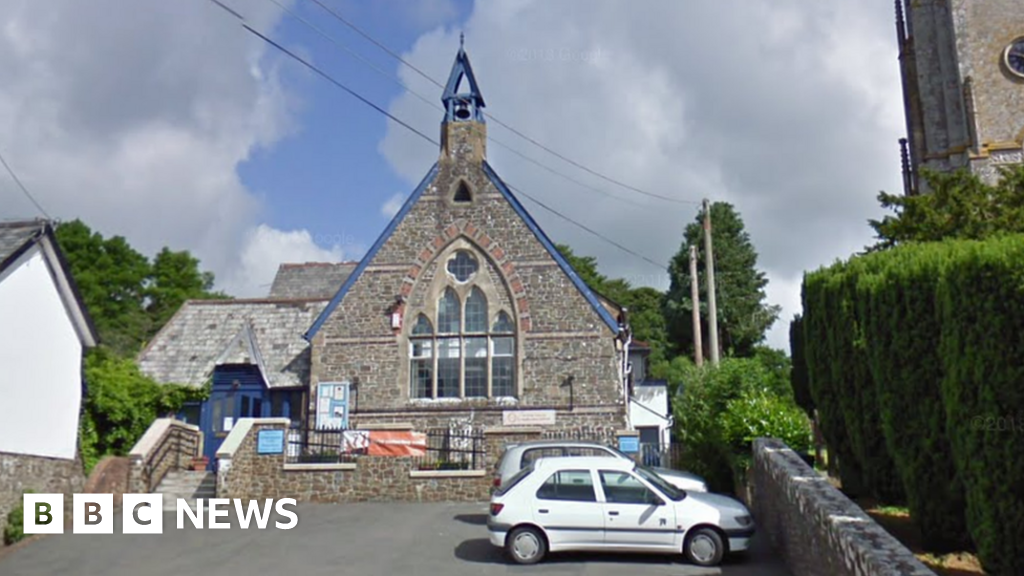Chittlehampton Village school to close after more than 150 years - BBC News